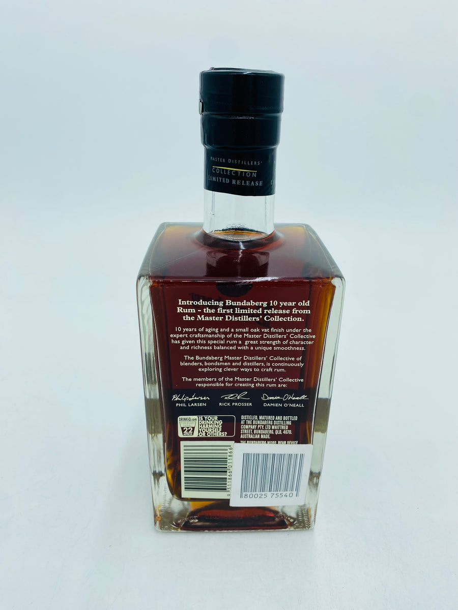 Bundaberg Rum Master Distillers' Small Oak Vat Finish 10YO - Hand Sign ...